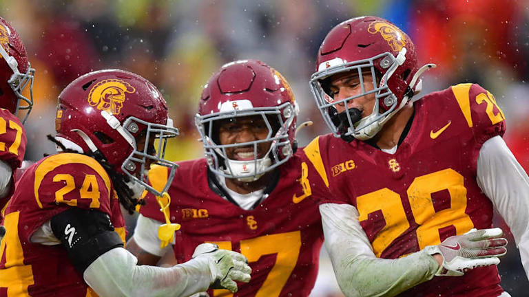 USC linked to Hall of Fame coach for defensive coordinator vacancy