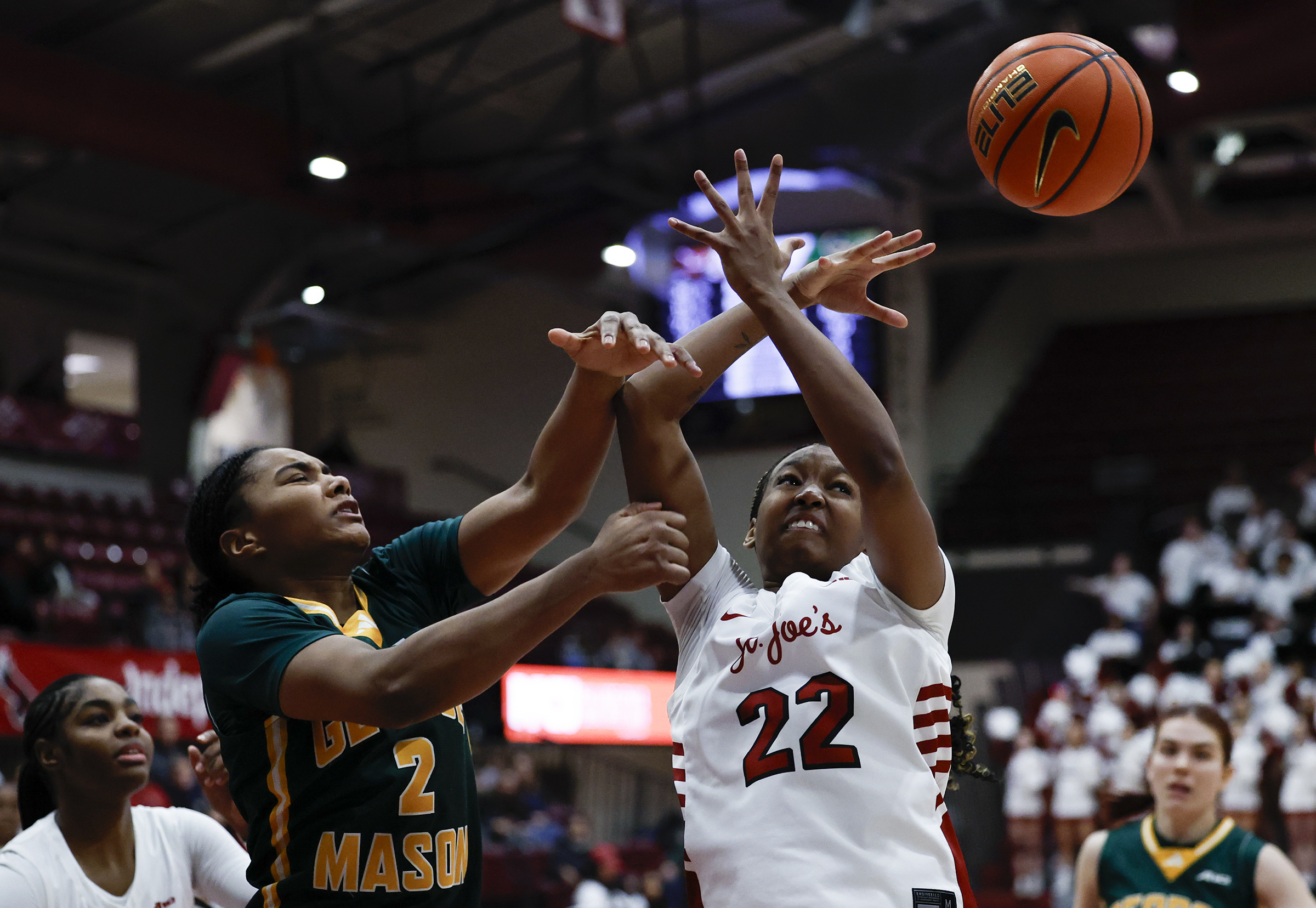 St. Joe’s women can’t keep up with George Mason