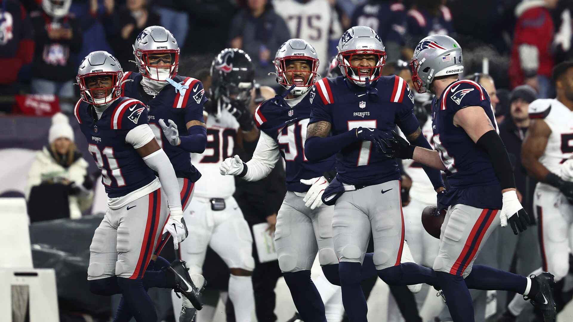 Patriots dominate on defense, advance to AFC Championship Game with 28 ...