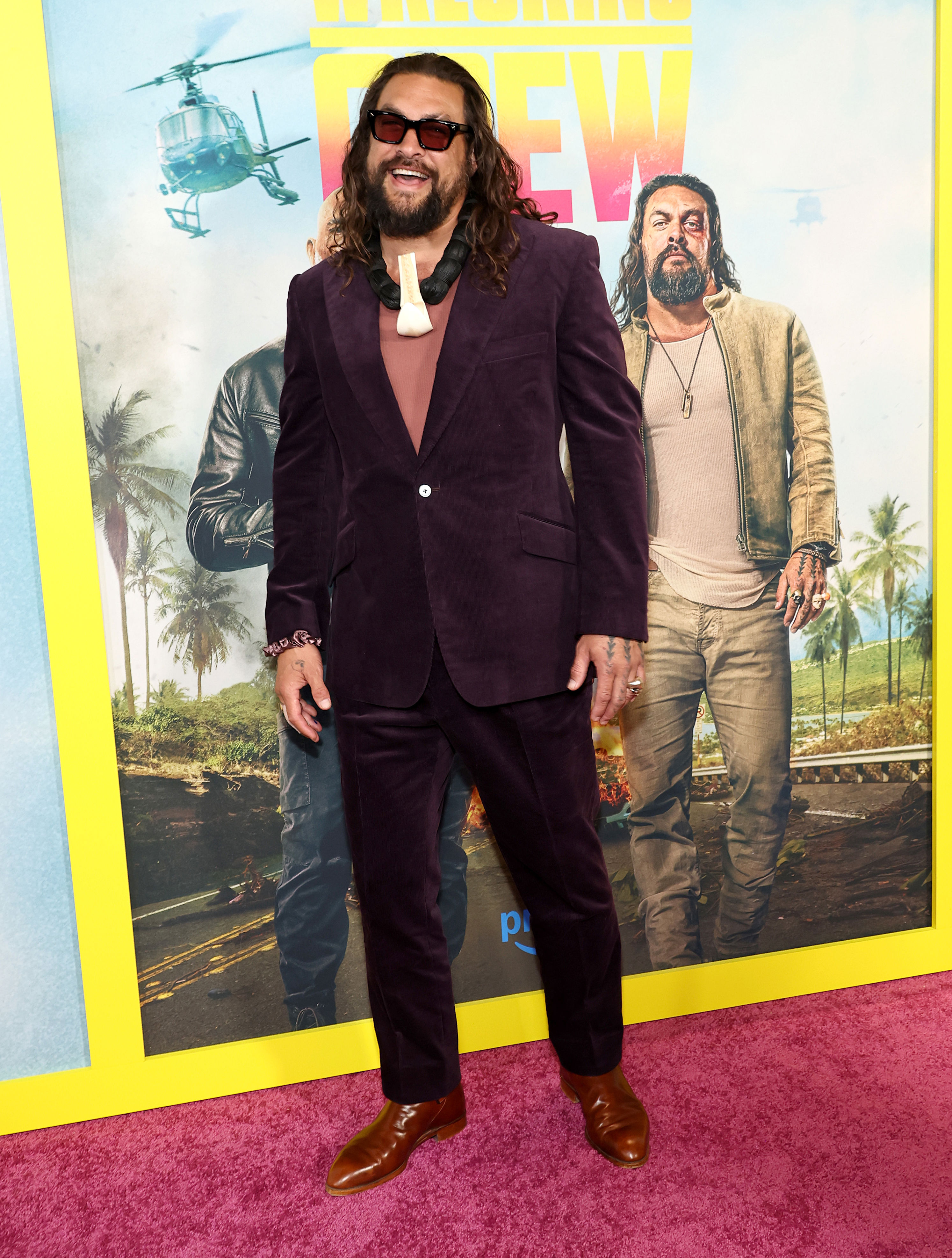 Jason Momoa reveals who would win in a cage match between him and co ...