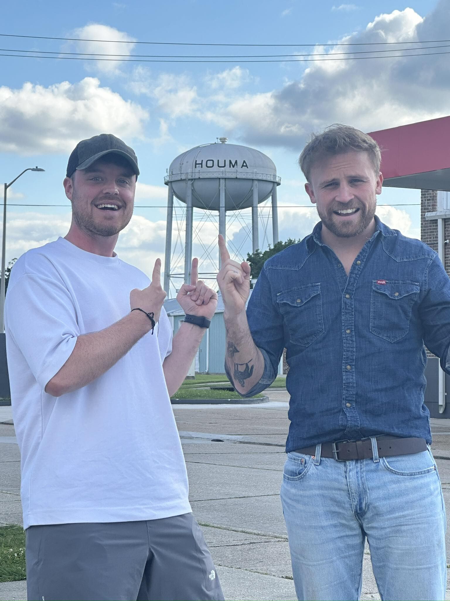 Josh of 'Josh and Jase' suffers medical emergency during Michigan trip