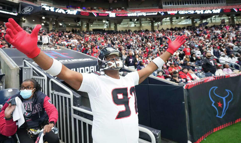 Texans watch party at NRG Stadium began with optimism but ended ...