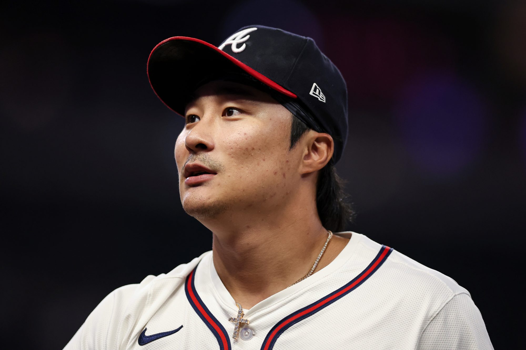 Braves’ Ha-seong Kim to miss at least four months after falling on ice ...