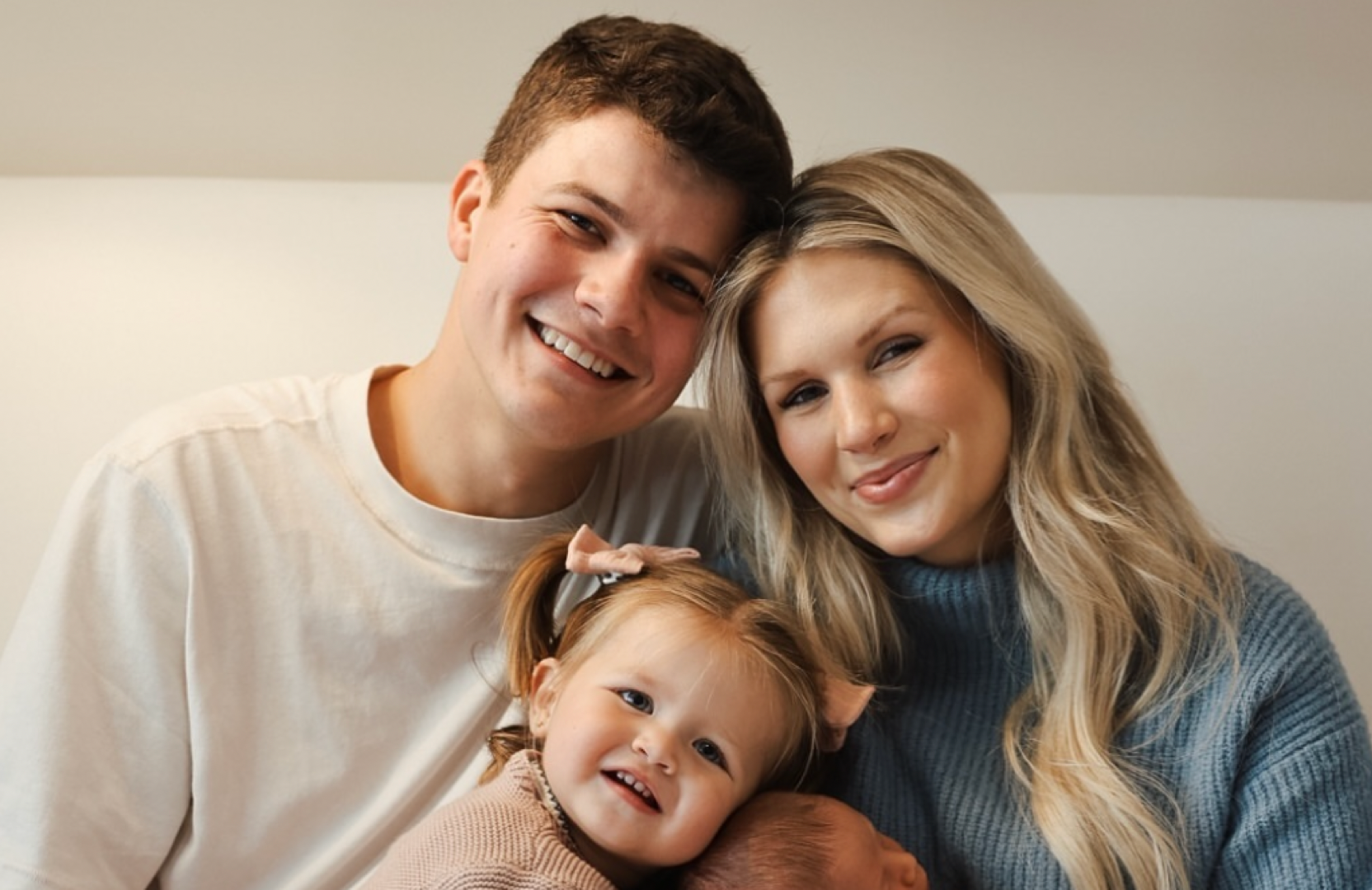 Why is Travis Clark apologizing to Katie Bates? Husband takes ...