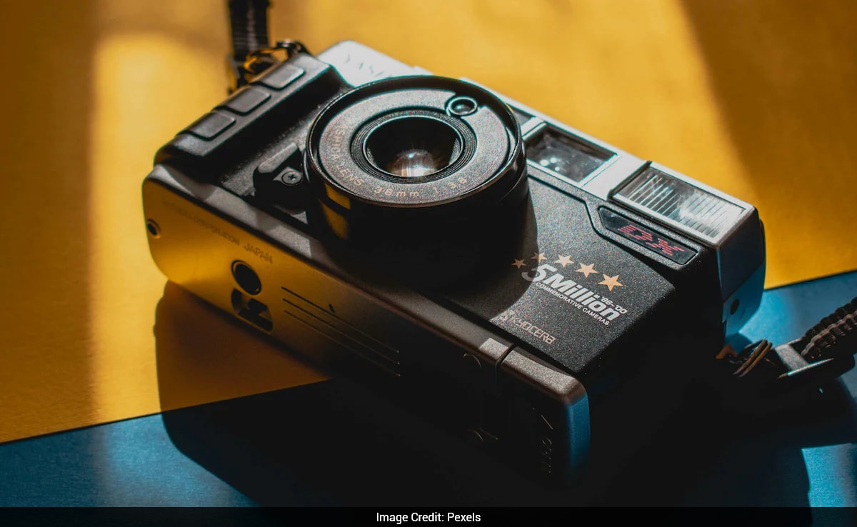 Exploring the viral '2016 trend' where users share photos from ten ...