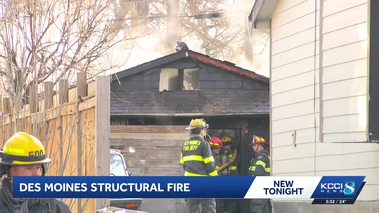 Des Moines garage fire reignites hours after being extinguished
