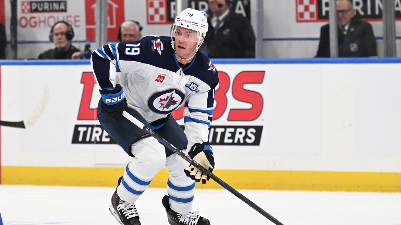 Jets’ Toews ‘thankful’ for time with Blackhawks ahead of Chicago return