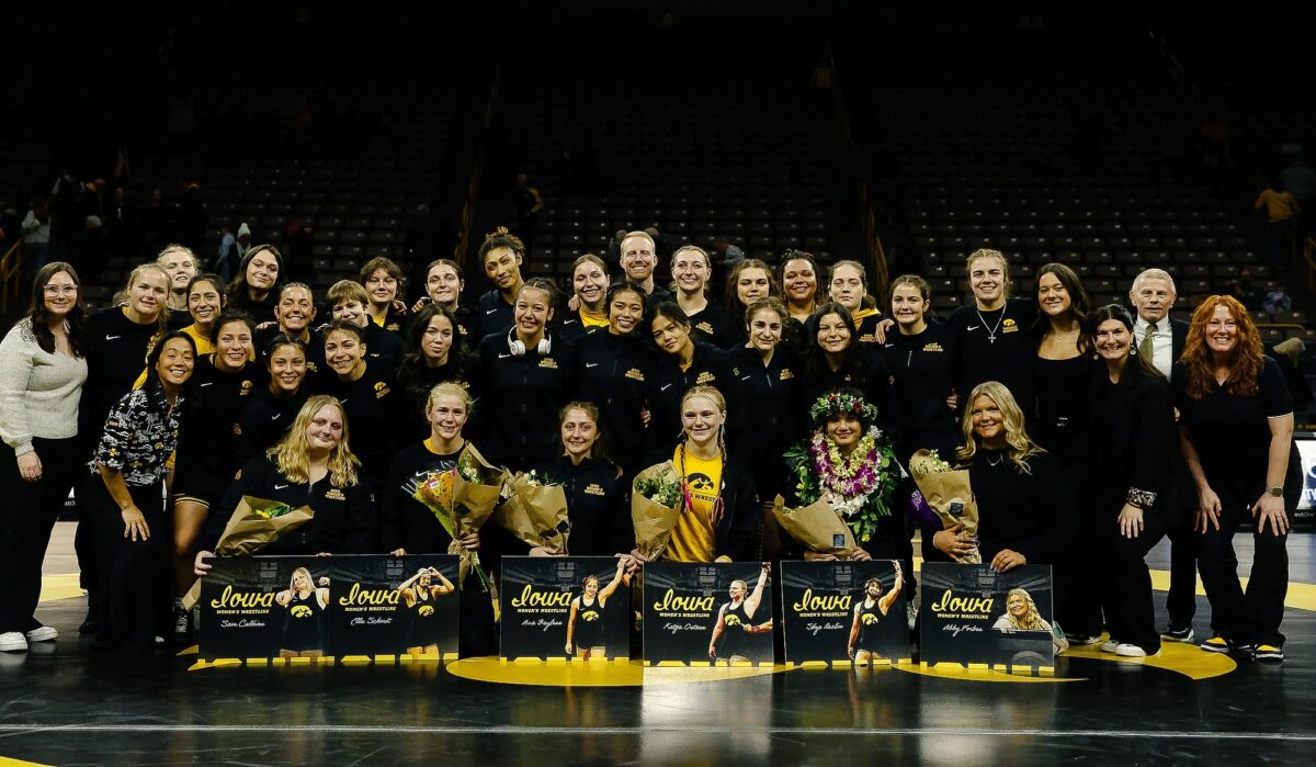 Emotional senior day caps dominant weekend for Iowa women