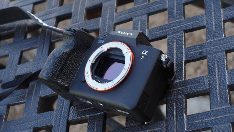 It’s back! The paused firmware for this popular Sony camera has been re ...