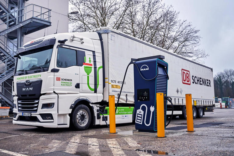 Frenos políticos para electrificar el transporte pesado