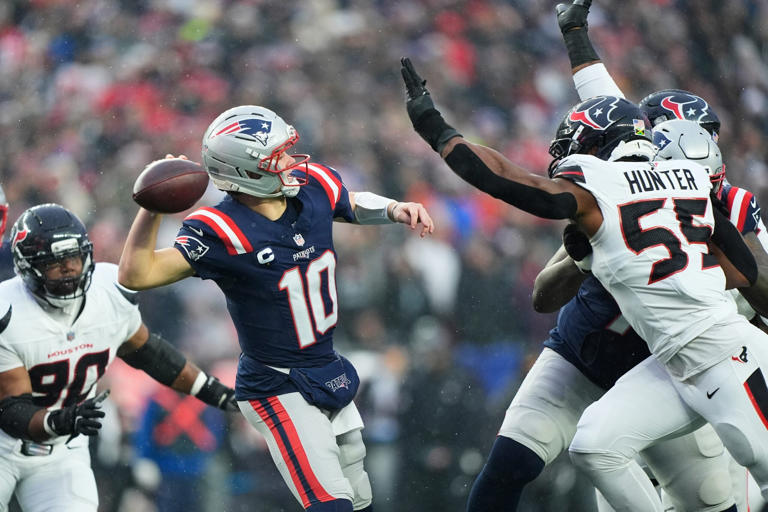 What Mike Vrabel said about another up-and-down playoff performance ...