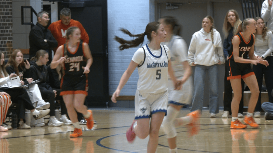 Mahpíya Lúta defeats Lennox in top-ranked battle at Corn Palace