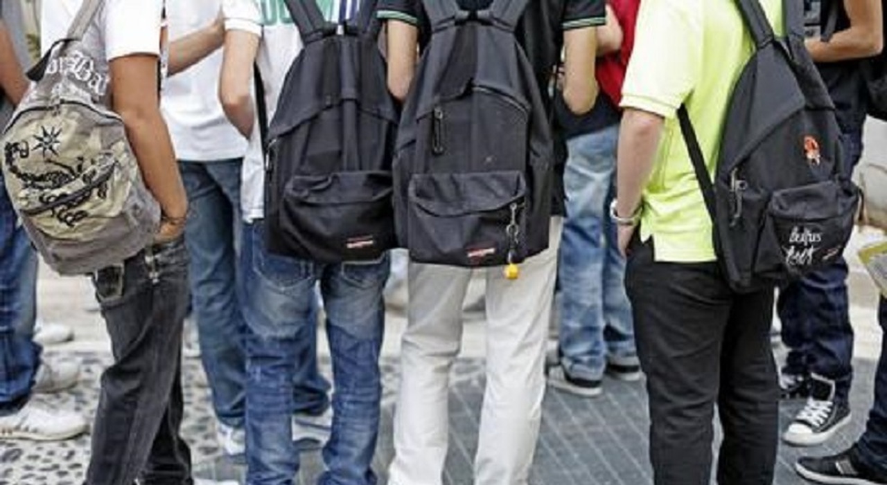 Metal detector nelle scuole, l'apertura dei presidi romani: «Ben ...