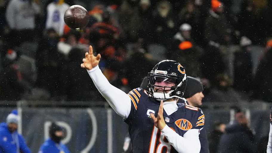 Check out this remarkable video of Caleb Williams' jaw-dropping TD pass ...