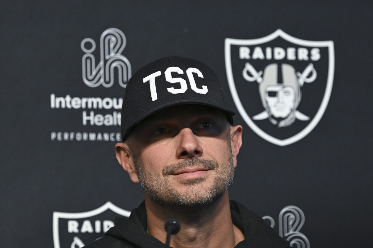 Raiders could already have an early favorite as they're giving a second ...