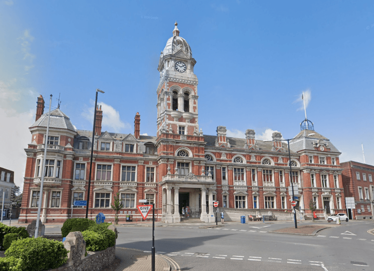 'Nothing compares to this!' Locals left stunned after thousands of ...