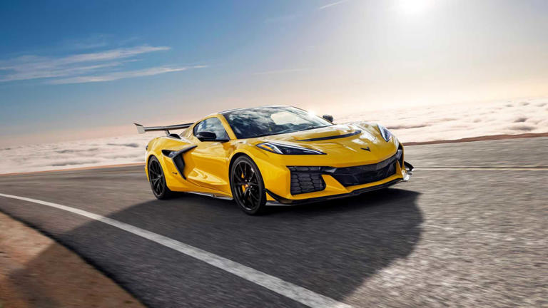 The 10 least fuel-efficient cars on sale right now