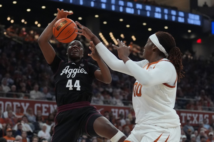 No. 4 Texas nearly shuts out Texas A&M in 3rd quarter, throttles Aggies ...