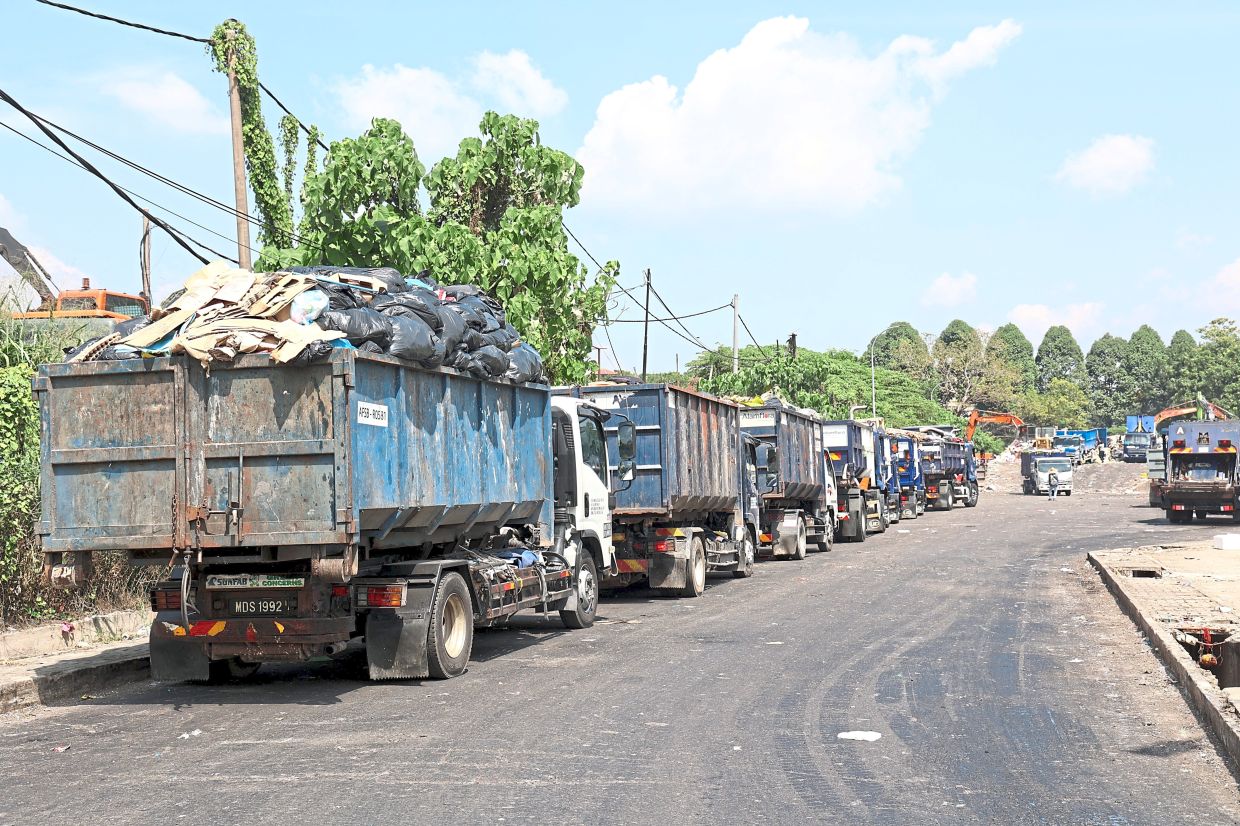Rubbish crisis resurfaces in KL