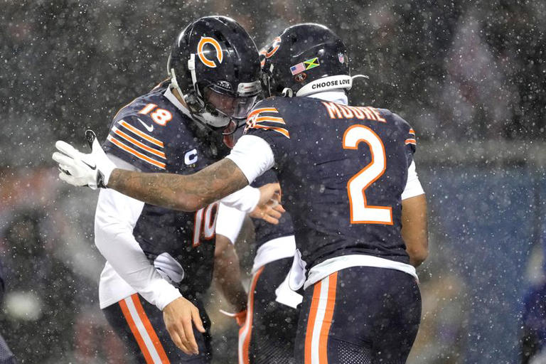 NFL referees accused of awful mistake on game-changing Bears play