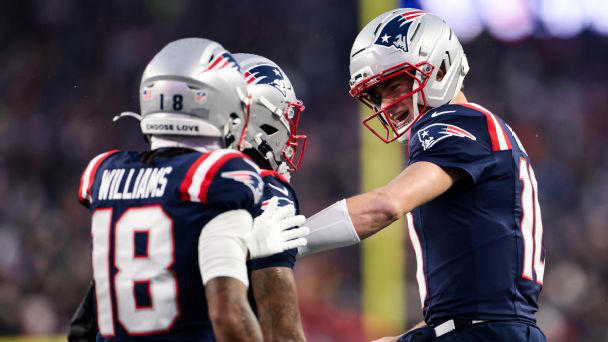 Patriots hold off Texans in turnover-filled divisional game