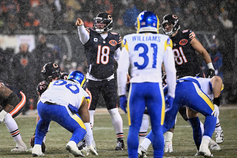 Rams benefit from a missed call on Caleb Williams interception