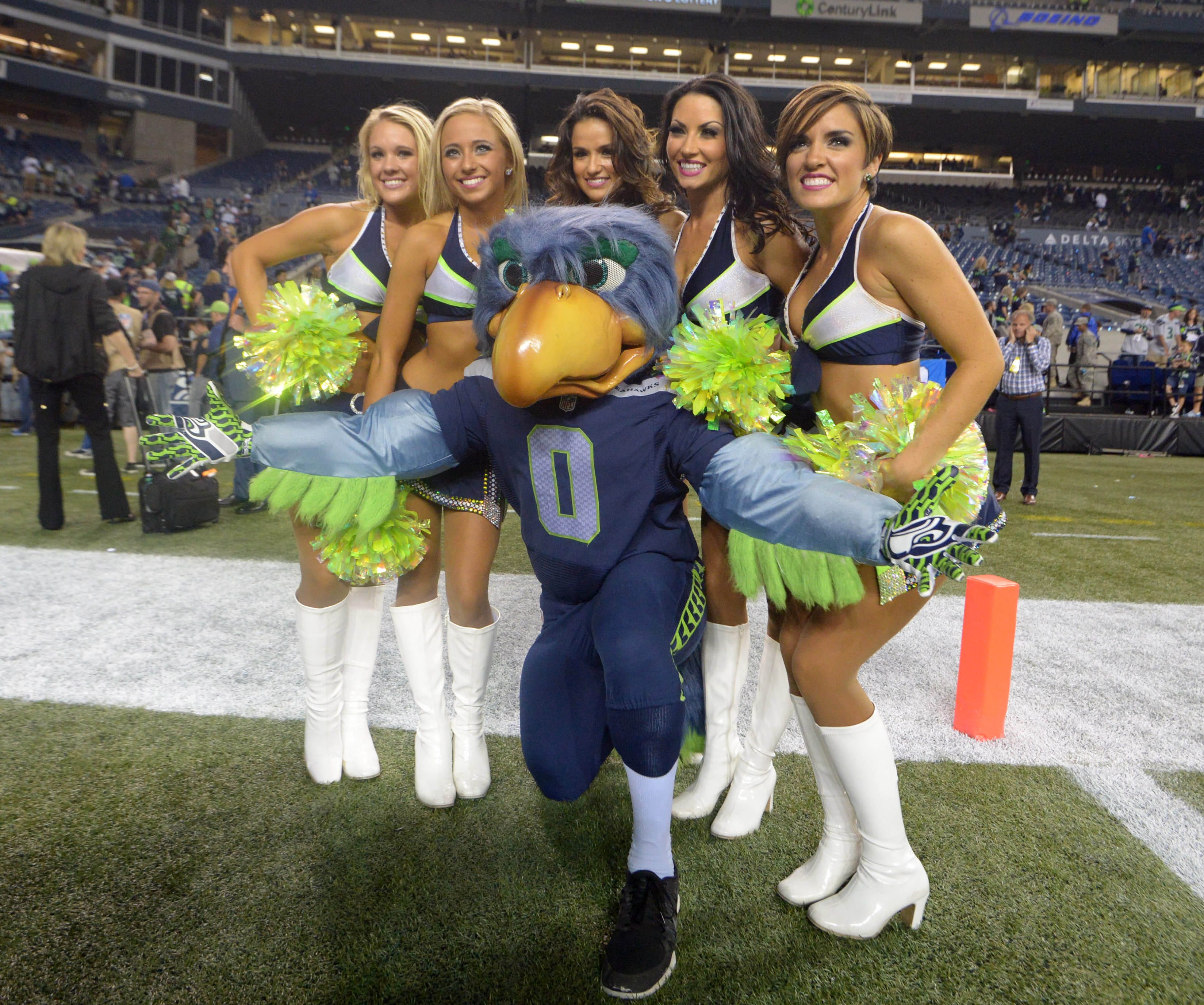 Fantastic images of Seattle Seahawks cheerleaders
