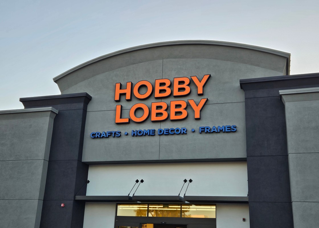 Hobby Lobby’s $6 pet birthday chalkboard is the reminder every pet ...