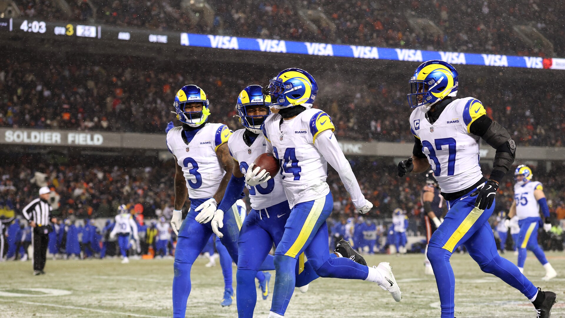 Rams go up 17-10 in the fourth quarter