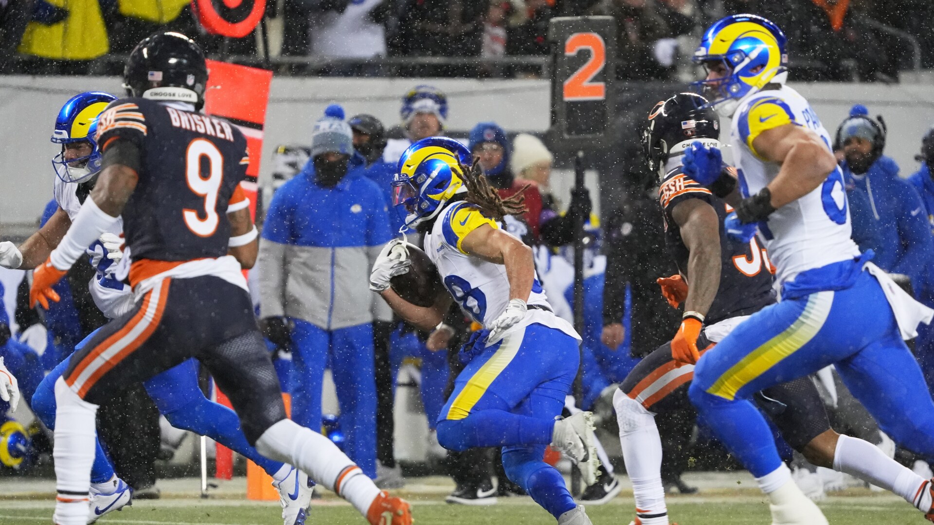 Sunday night football: Rams make it 10-10 before halftime in Chicago