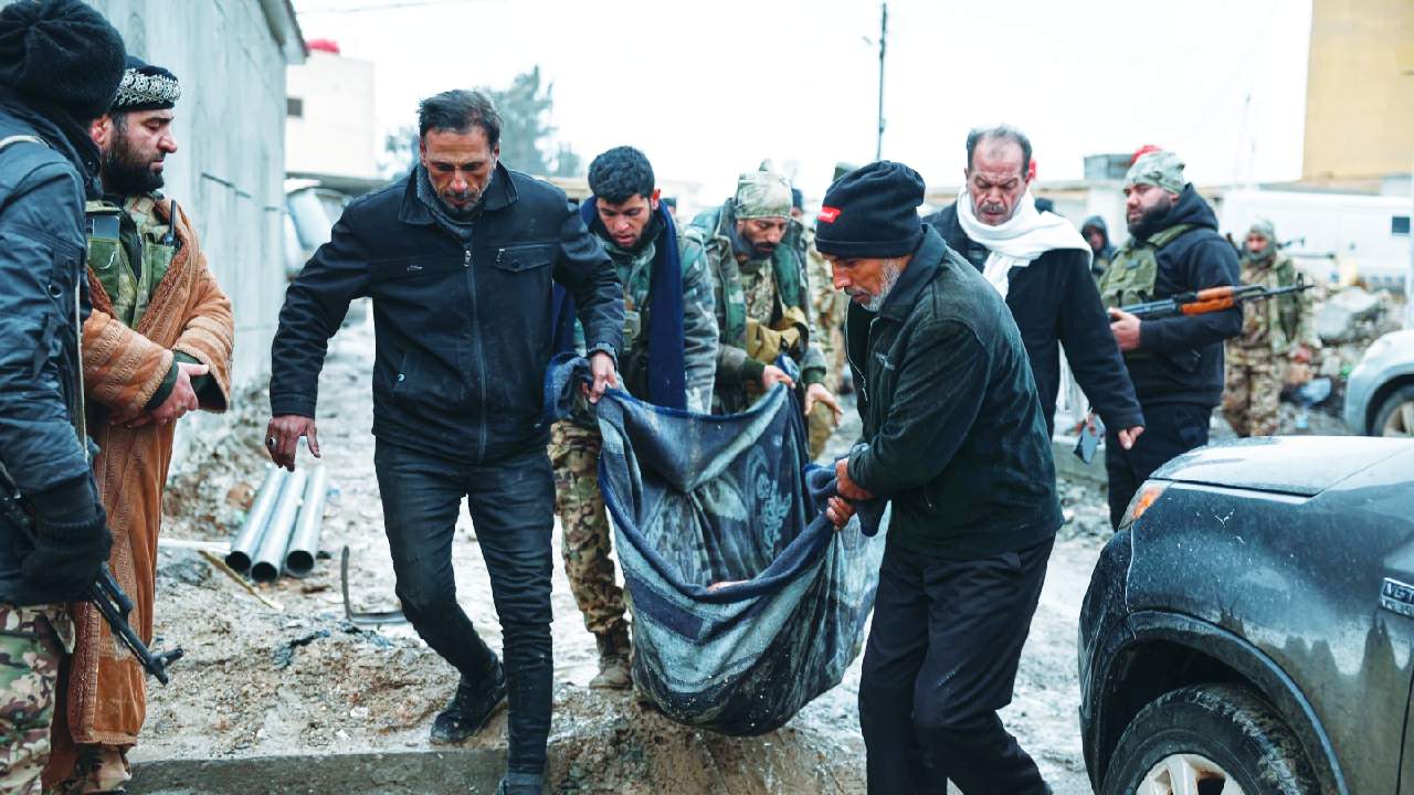 Syrian govt forces seize strategic town in Raqqa