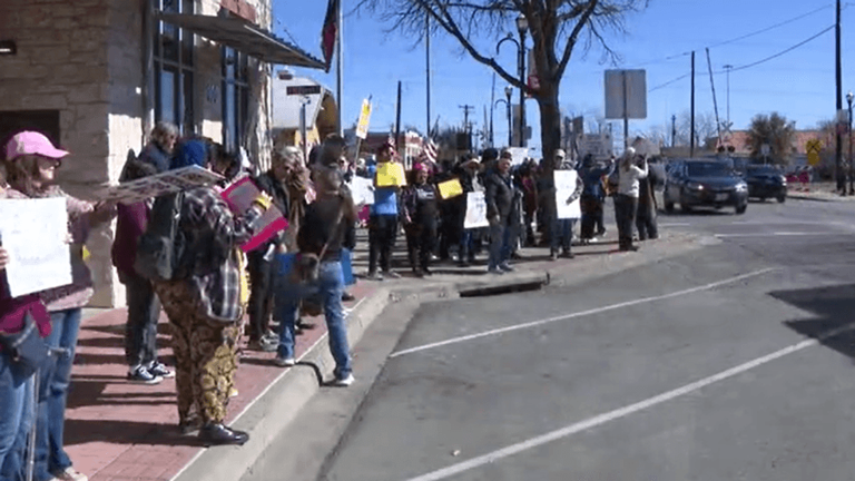 Protesters in Kyle demand ICE leave city amid recent operations