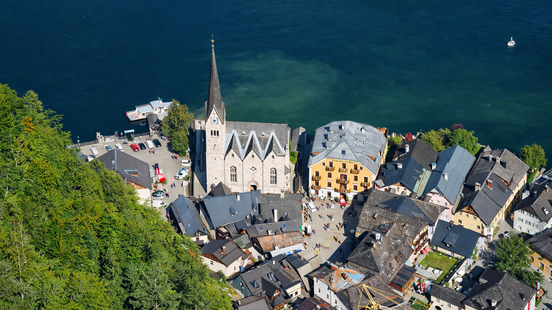 Hallstatt Itävallassa – alppikylä Ylä-Itävallassa (4K)