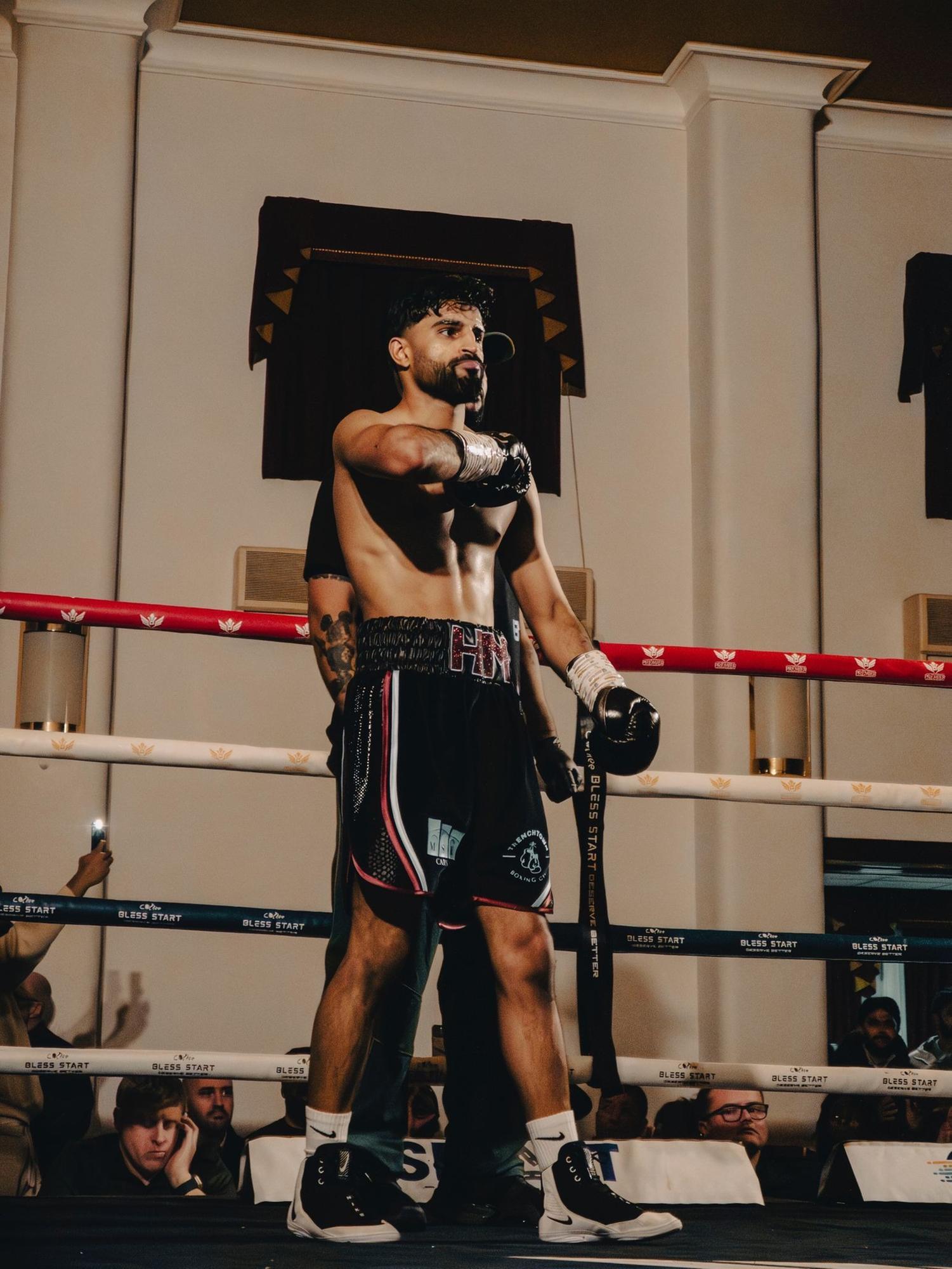 Milton Keynes boxer Hamza Mehmood set for ring return