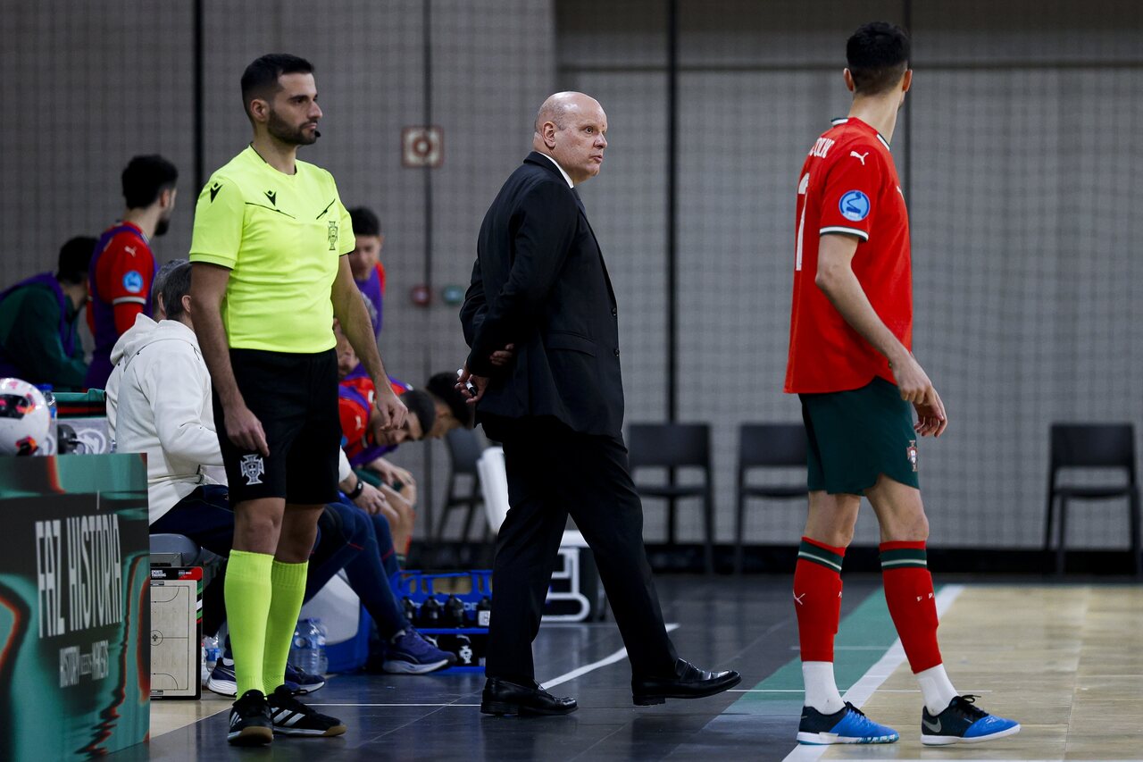 «Isto não é sempre a vencer por oito golos»