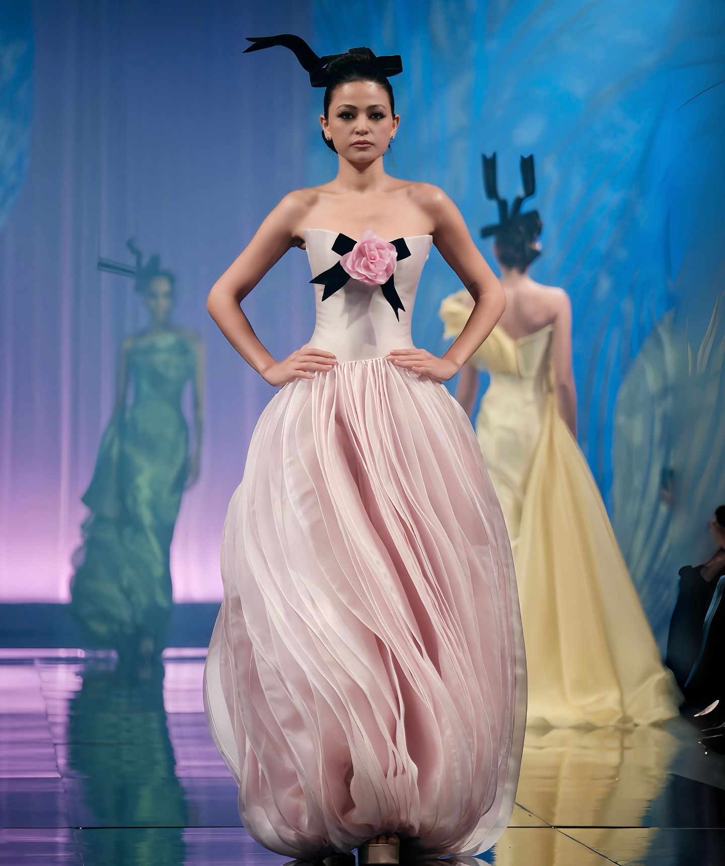 Metro exclusive: Chinese star Zhang Ruonan wears Mark Bumgarner and ...