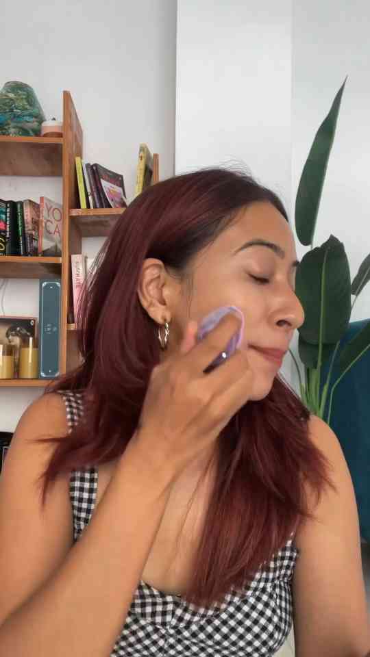 Testing the viral foundation brush