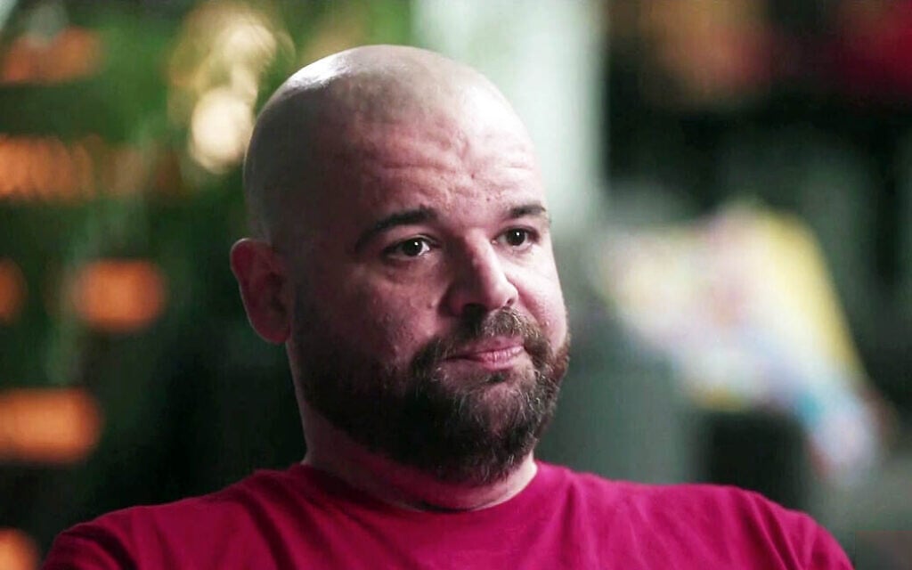 Ex-hostage Eitan Horn says captors used relationship with brother for ...