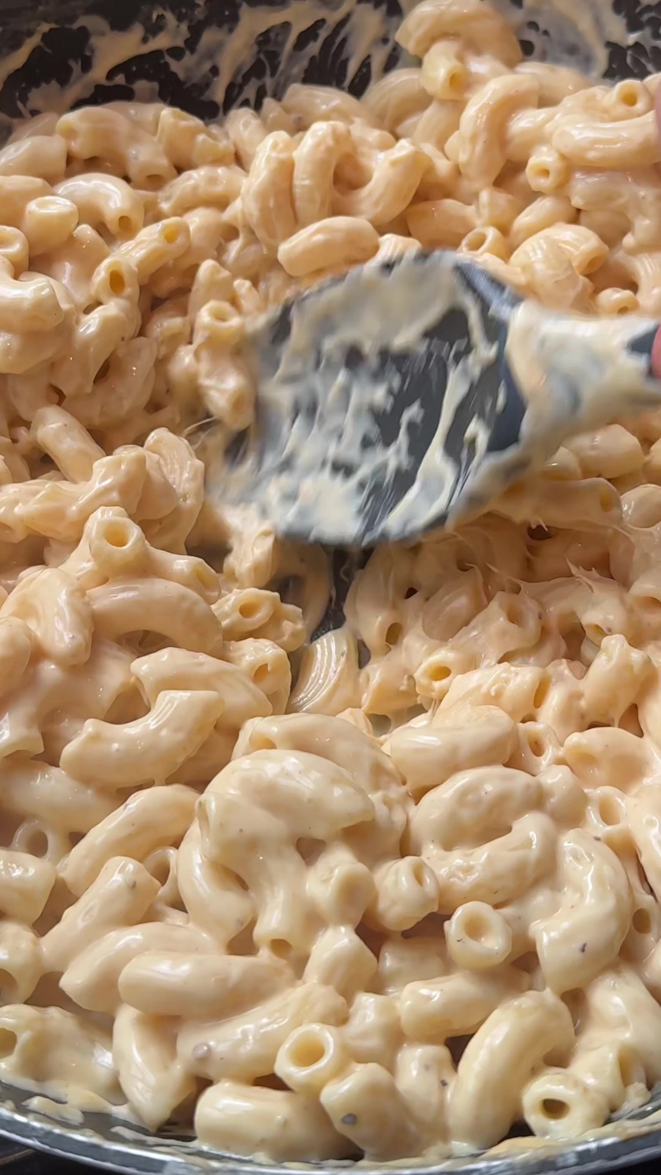 Creamy homemade mac and cheese recipe