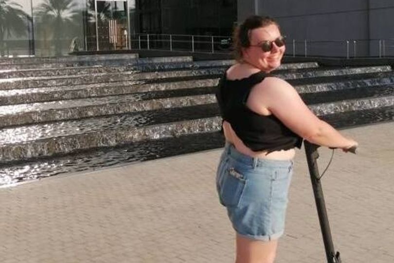 Devon mum drops eight dress sizes after holiday snap left her 'shocking ...