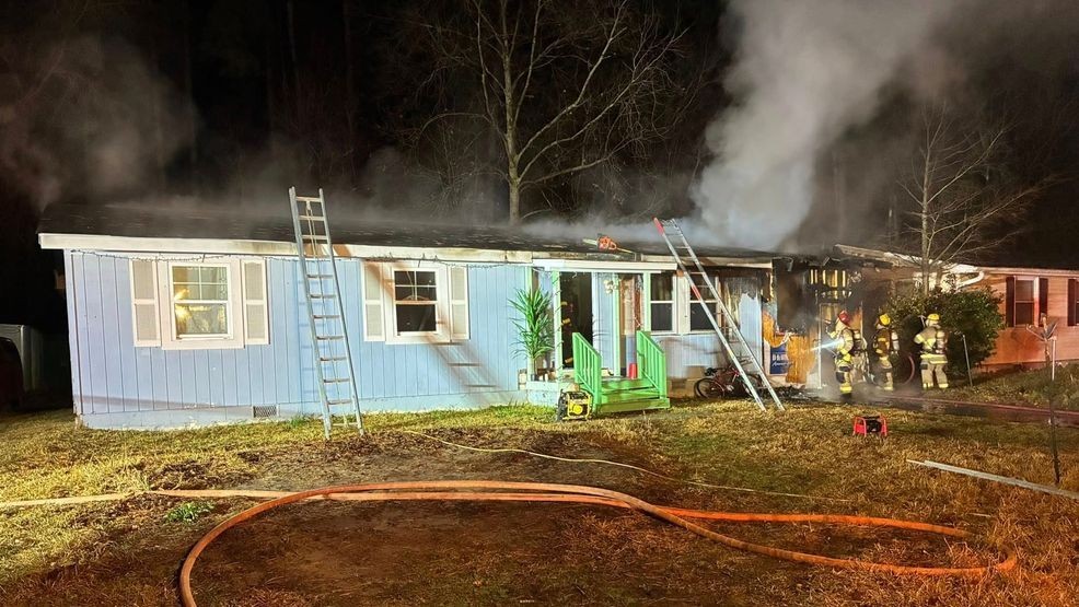 7 residents displaced after late-night house fire in Horry Co.