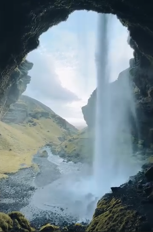 The hidden perspective behind an incredible waterfall