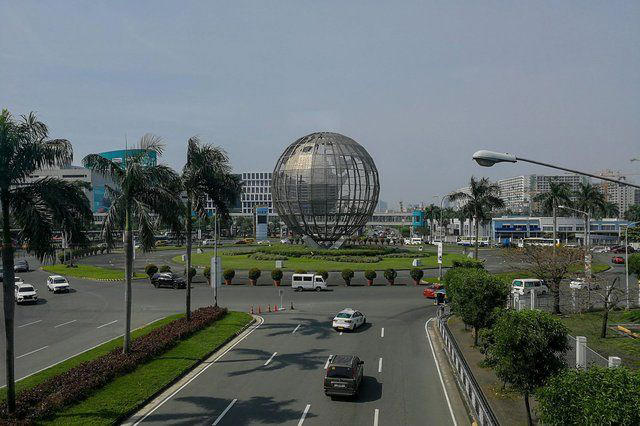 SM Supermalls, DSWD open first 'sensory lab' for people on the autism ...