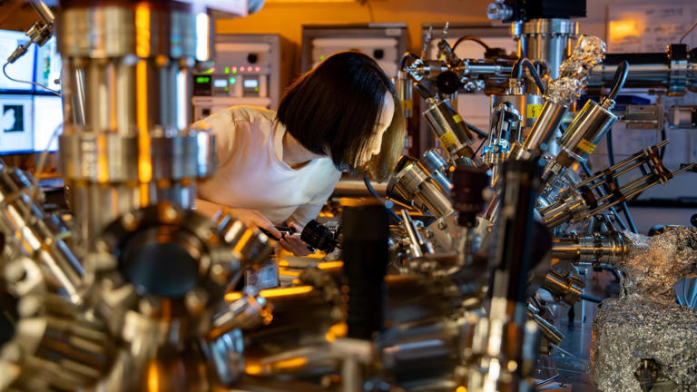 Quantum engineers turn theory into working physics using exciton-driven ...