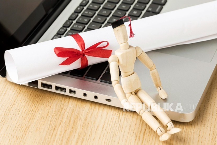 Sertifikasi kompetensi: jembatan vital menuju profesionalisme unggul ...