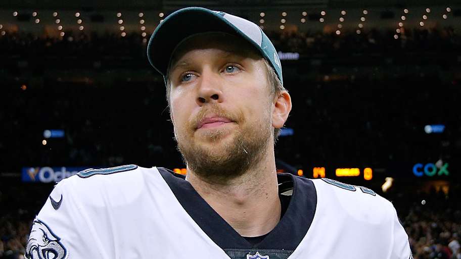 Former Eagles legend threw gas on Patriots facing Broncos backup QB in ...