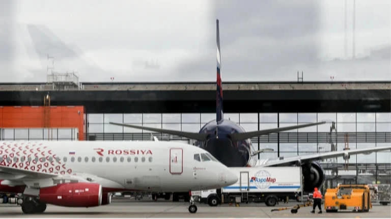 Russians bring back 30-year-old planes due to aircraft shortage