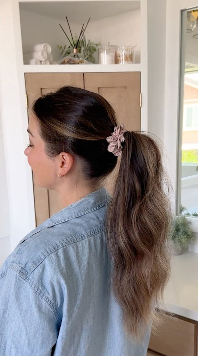 Ponytail hairstyle hack using a French pin and claw clip
