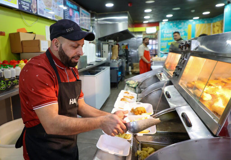 Hungry customers snap up chicken and chips for just £1