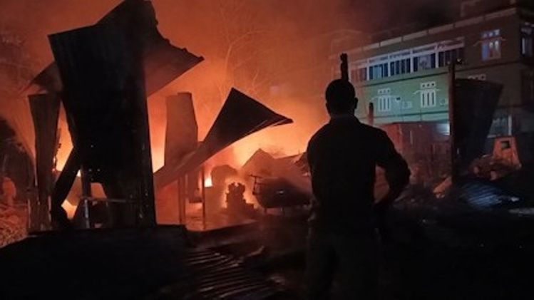 Tyre repair shop gutted in fire at Assam’s Jogighopa, suspected arson ...